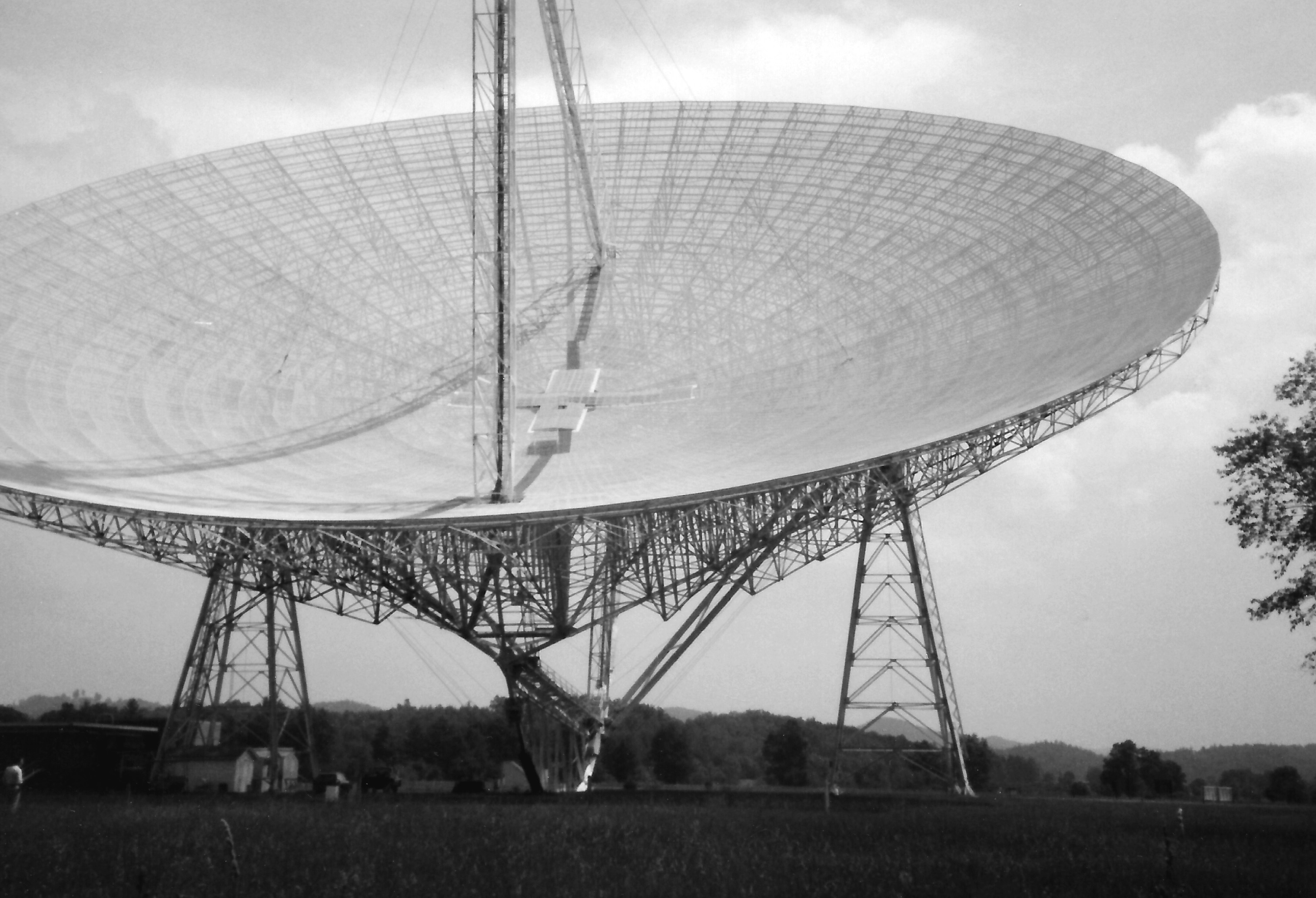 NRAO Green Bank Observatory 300 ft. Telescope, 6 June 1985 - Jeffrey R ...